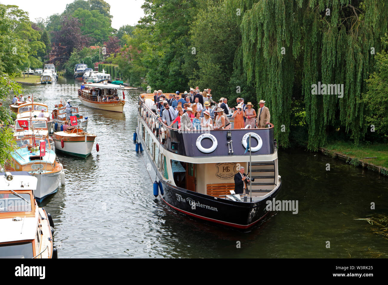 Thames waterman hi-res stock photography and images - Alamy