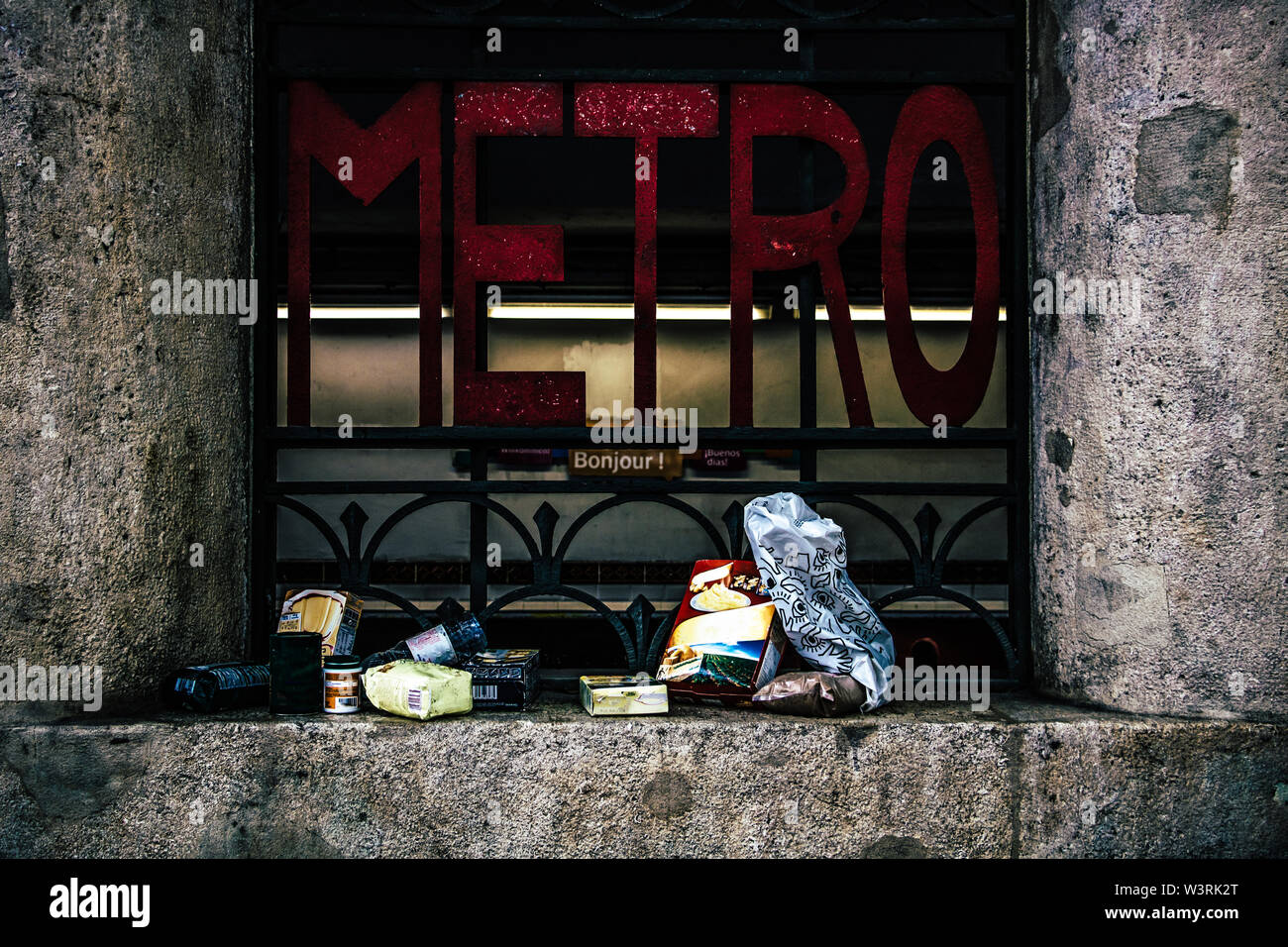 Homeless problem in paris hi-res stock photography and images - Alamy