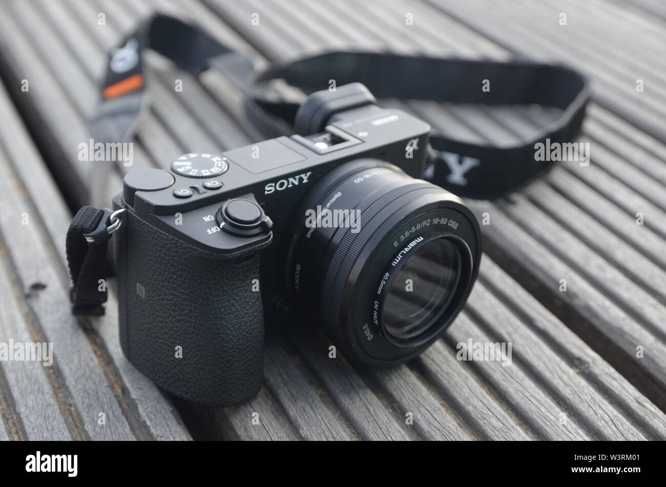 16 lens camera hi-res stock photography and images - Alamy