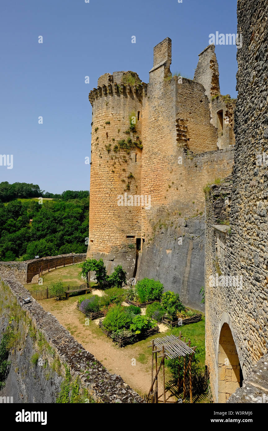 chateau de bonaguil, fumel, lot valley, france Stock Photo - Alamy