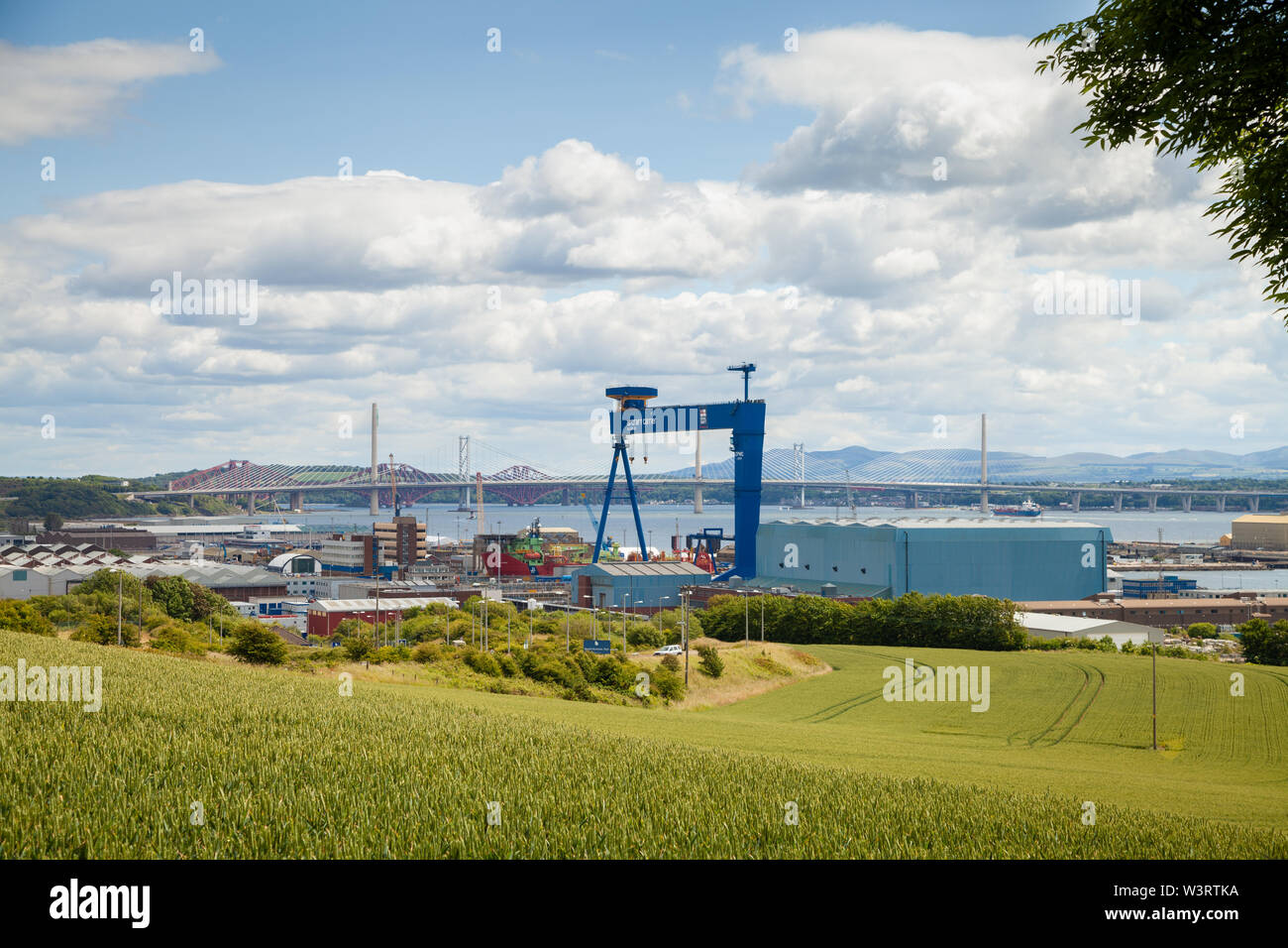 Rosyth dockyard hi-res stock photography and images - Alamy
