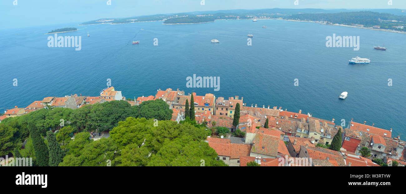 Panorama of Rooves of the old Town of Rovinj terracotta tiles and ...