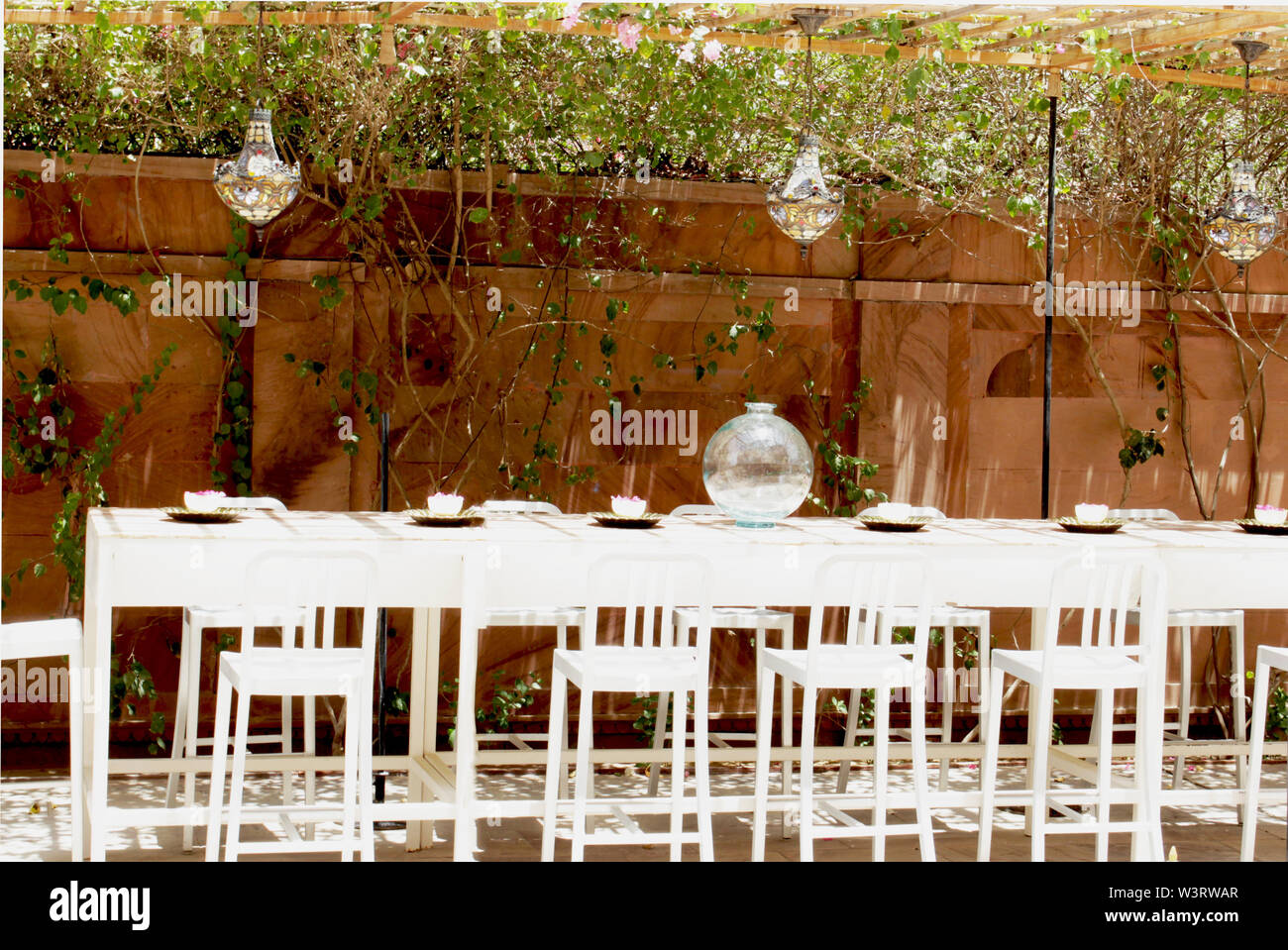 Outdoor snack and beer bar Stock Photo - Alamy