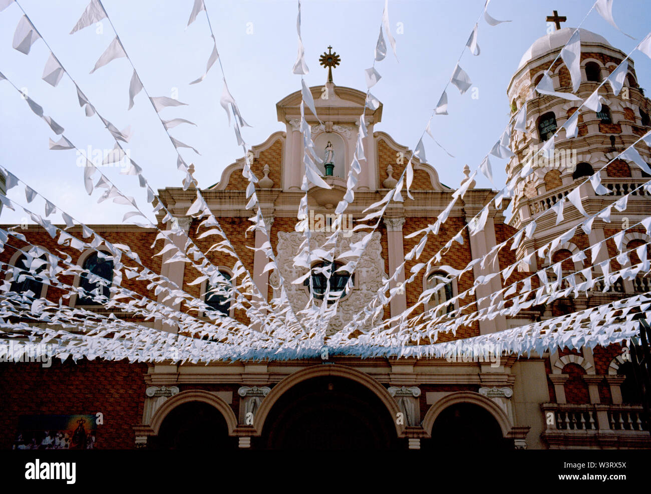 Santa Cruz Church Archdiocesan Shrine of the Blessed Sacrament in ...