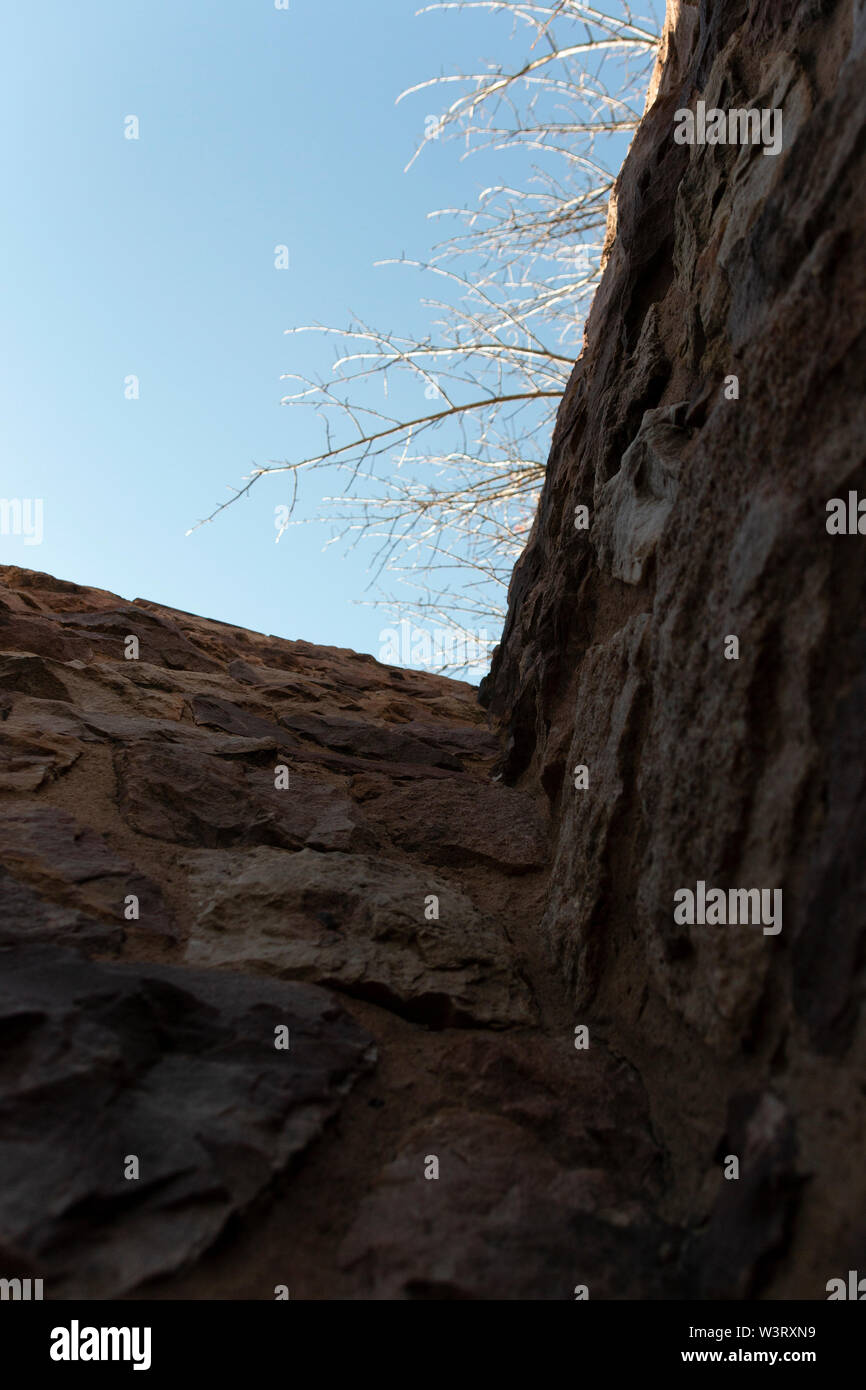 Soild wall hi-res stock photography and images - Alamy