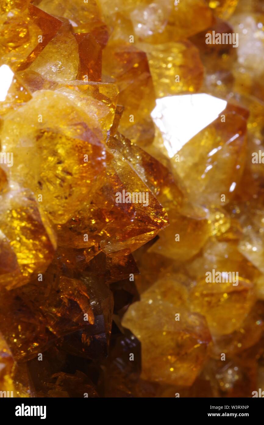 Spiky crystals quartz hi-res stock photography and images - Alamy