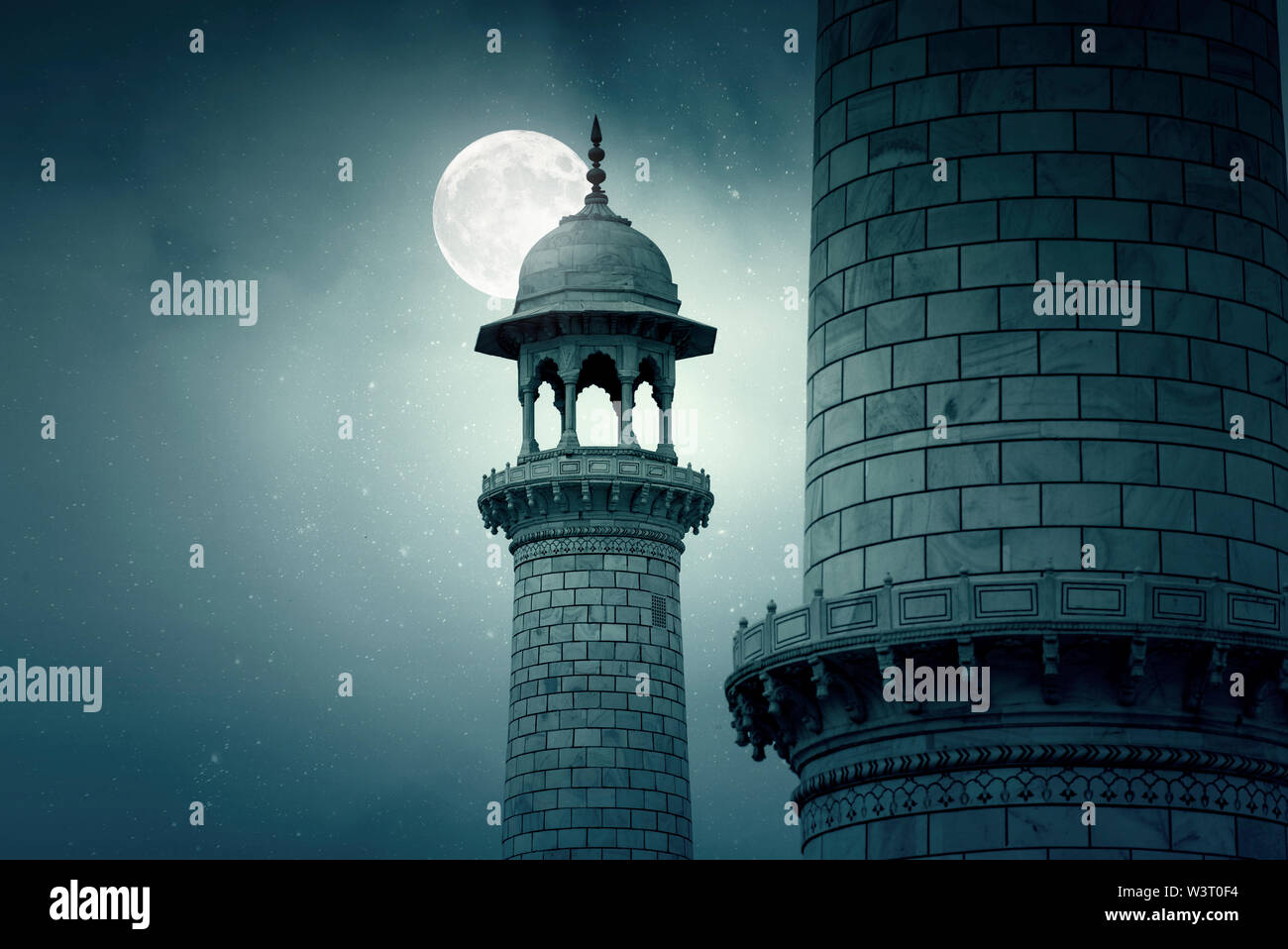 Night time in agra hi-res stock photography and images - Alamy