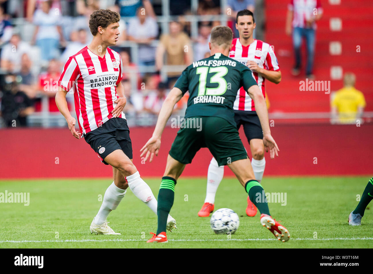 Yannick gerhardt of vfl wolfsburg hi-res stock photography and images ...