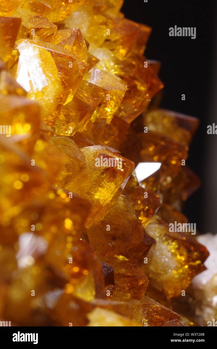Spiky crystals quartz hi-res stock photography and images - Alamy