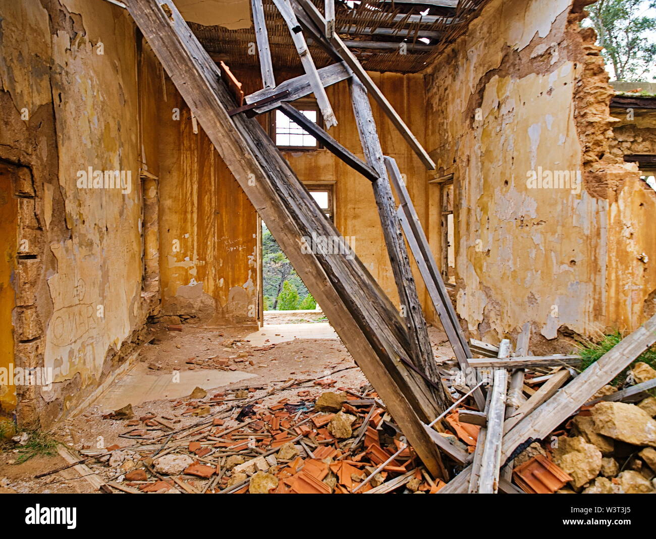 Demolished house ruins, interior detail Stock Photo - Alamy