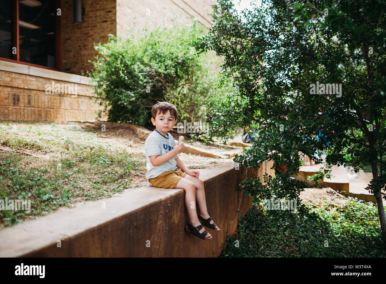 Male eating alone hi-res stock photography and images - Alamy
