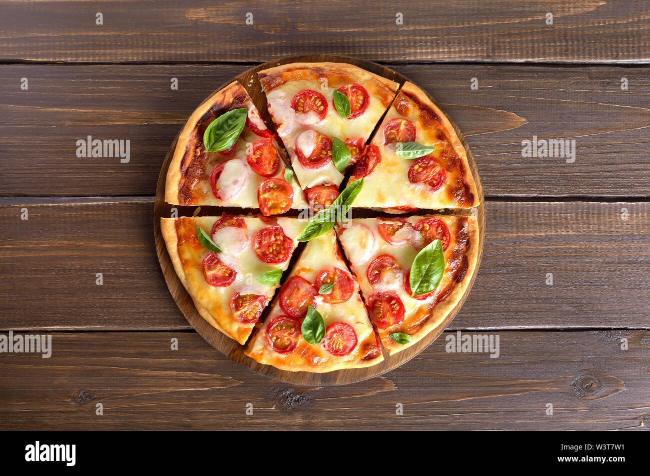 Pizza top view table hi-res stock photography and images - Alamy