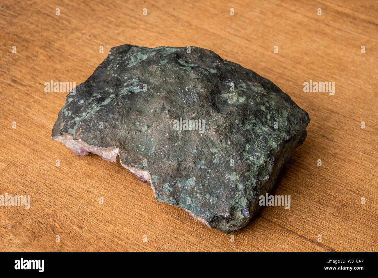 Inside geode hi-res stock photography and images - Alamy
