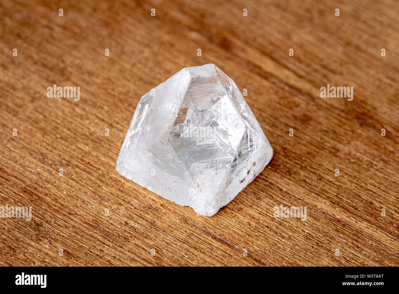 Dob rough diamond formed by volcanic heat and pressure inside planet ...