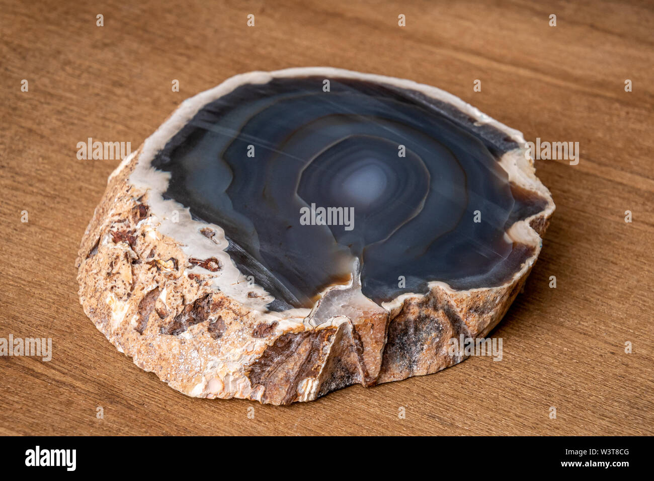 Geode like hi-res stock photography and images - Alamy