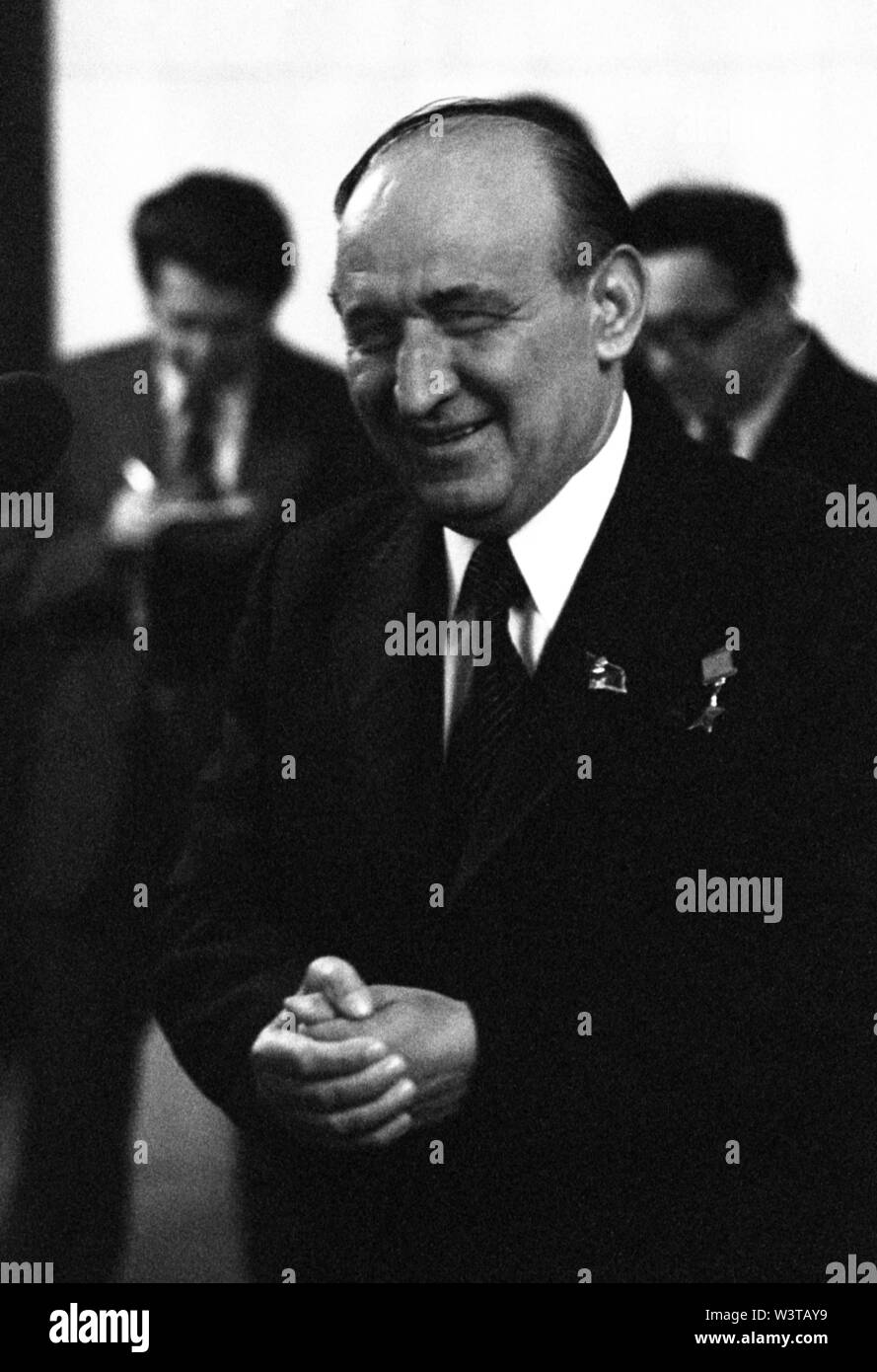 Todor zhivkov hi-res stock photography and images - Alamy