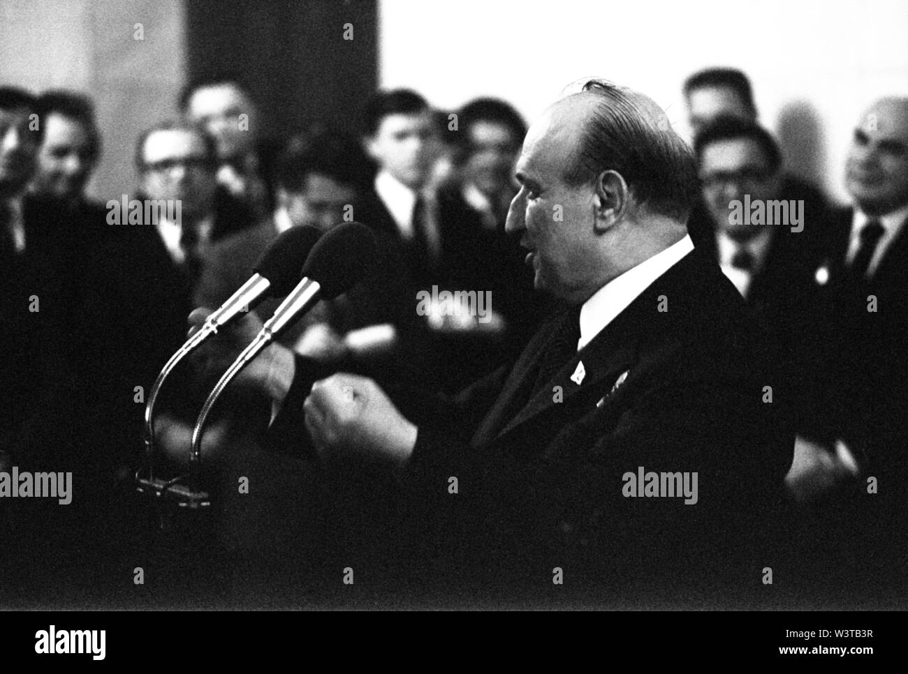 Todor zhivkov hi-res stock photography and images - Alamy