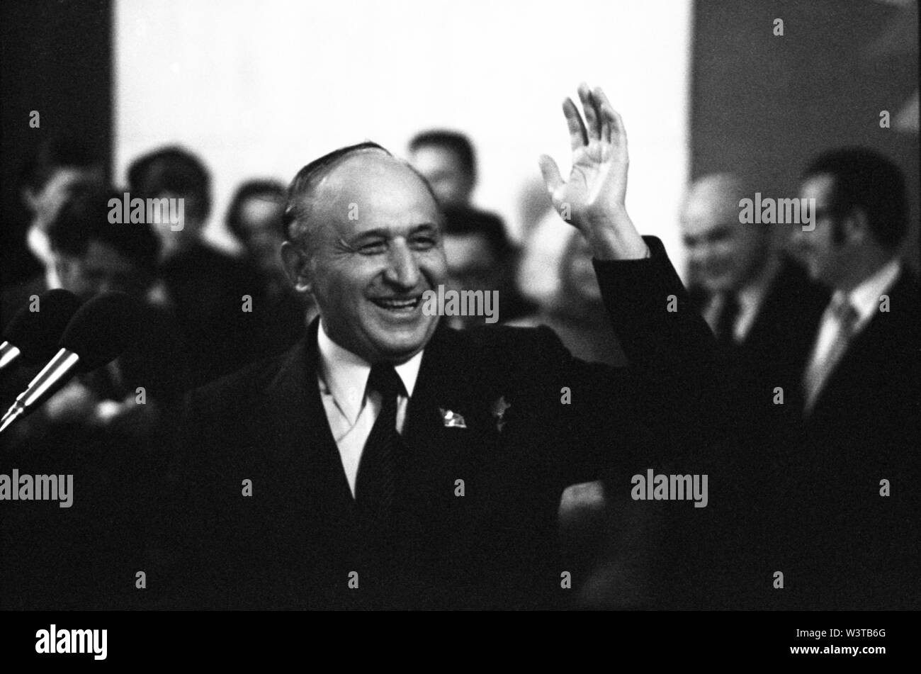 Todor zhivkov bulgarian communist party hi-res stock photography and ...