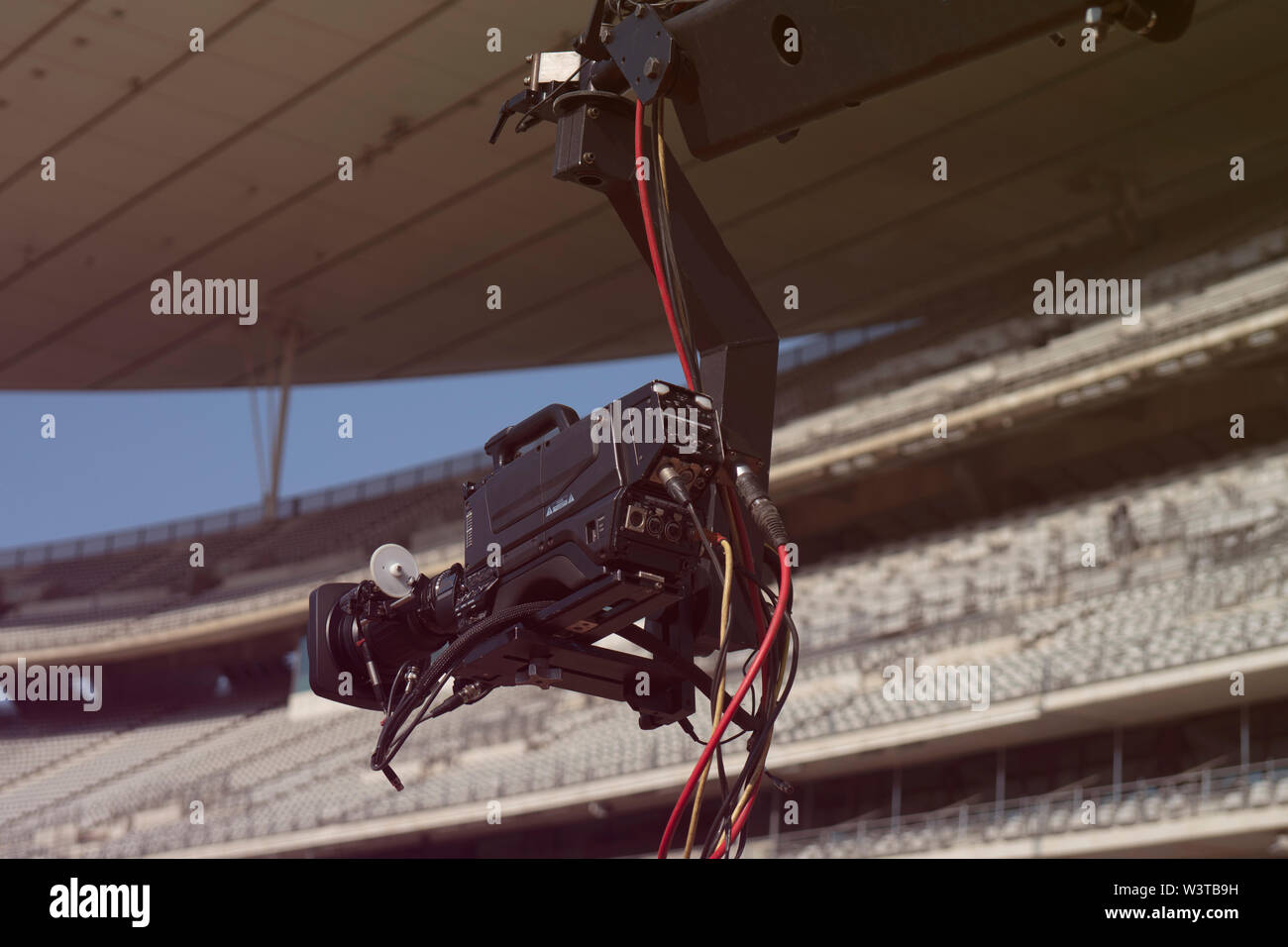 Camera crane hi-res stock photography and images - Alamy