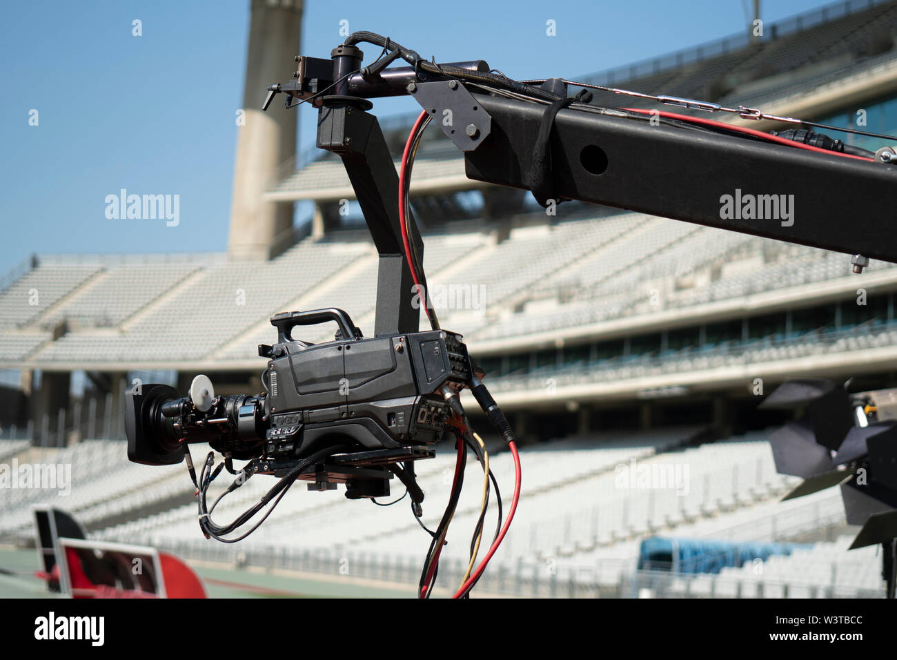 Camera crane hi-res stock photography and images - Alamy