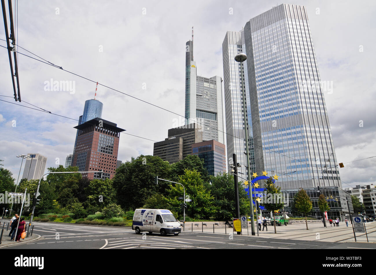 The Eurotower and Euro sign. Frankfurt, Germany Stock Photo - Alamy