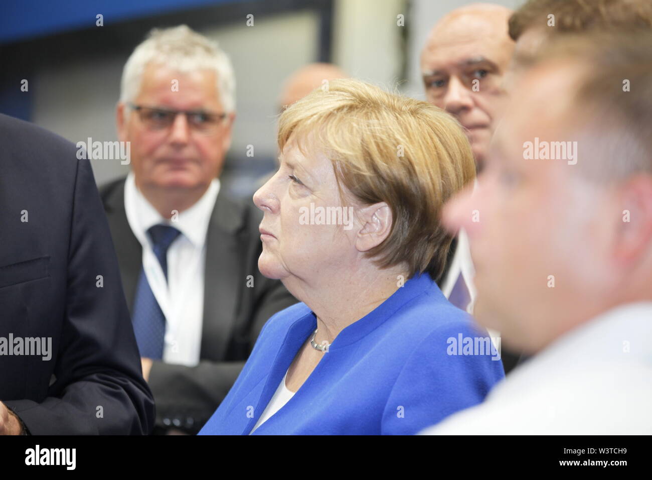 Michael Kretschmer, Bundeskanzlerin Angela Merkel und Ronald Schmidt ...