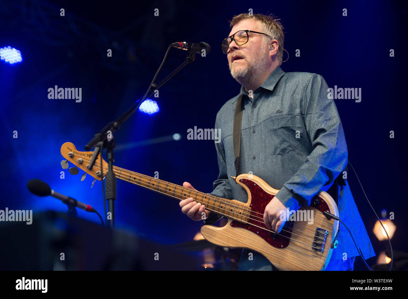 The doves band hi-res stock photography and images - Alamy