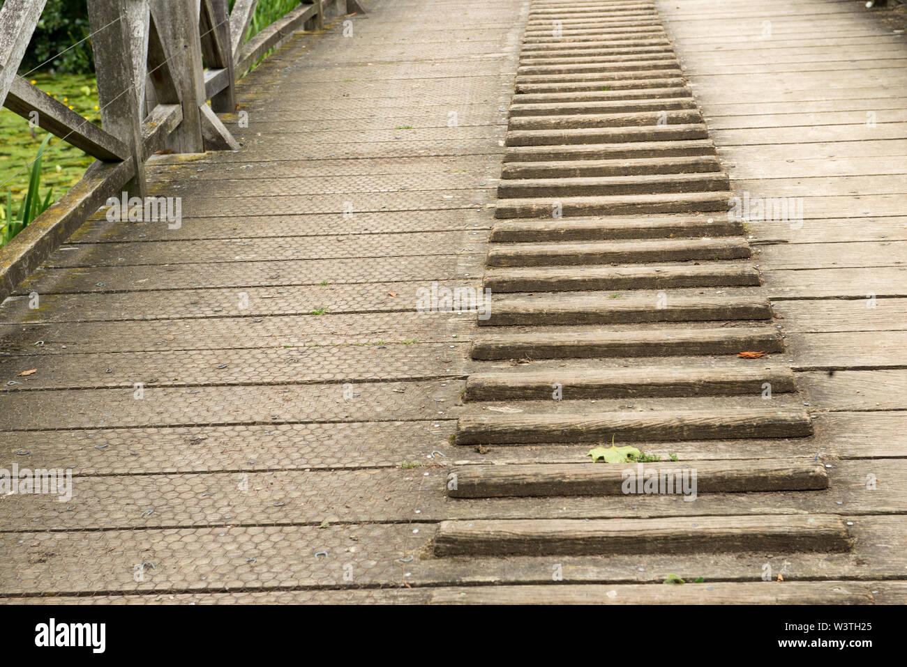 Foot tread hi-res stock photography and images - Alamy