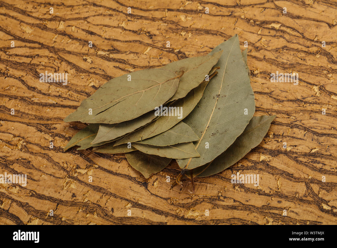 Dry laurel leaves - ready for cooking Stock Photo - Alamy