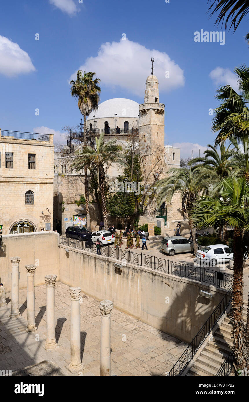 Jerusalem old city jewish quarter hi-res stock photography and images ...