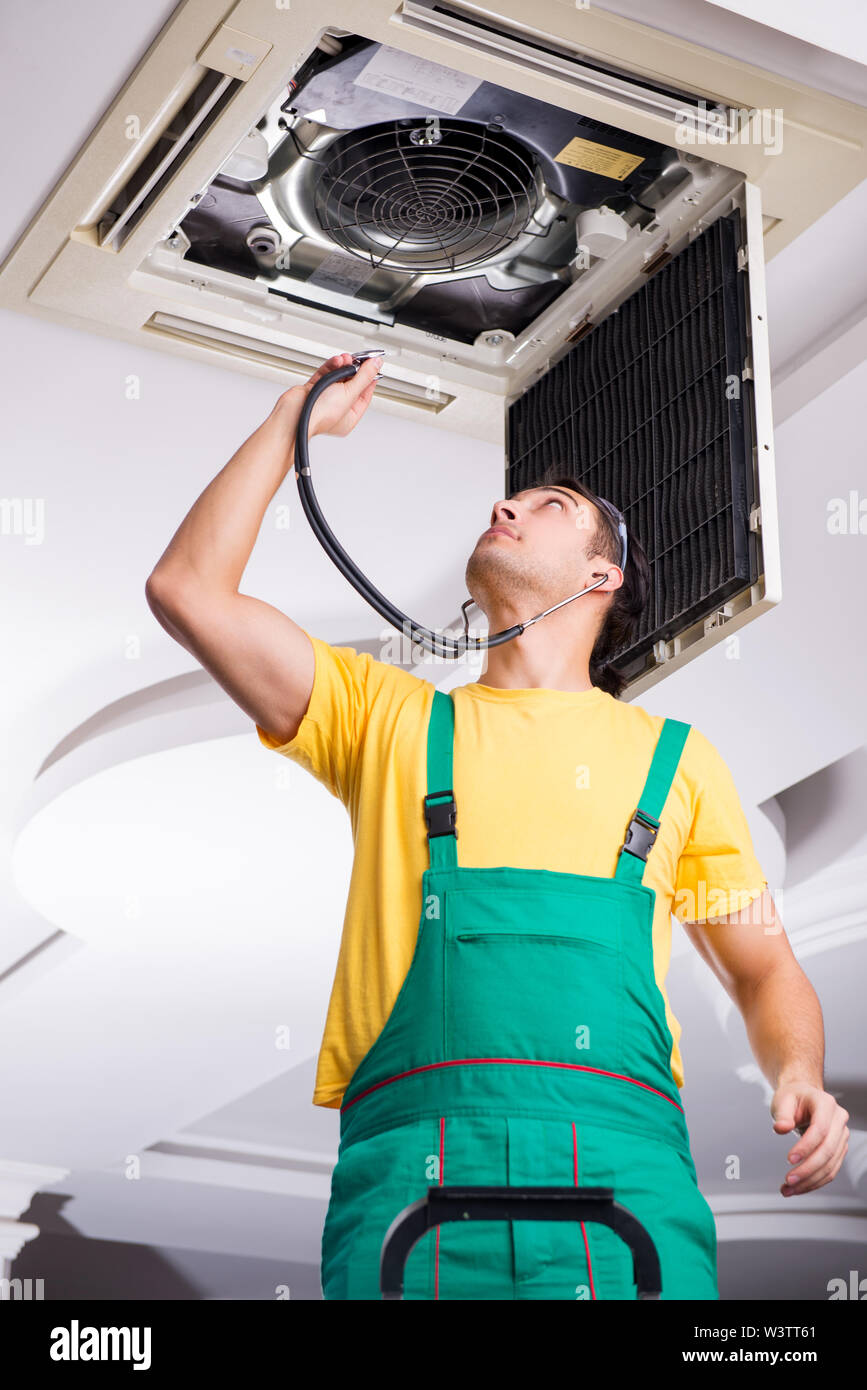 Broken ac unit hi-res stock photography and images - Alamy