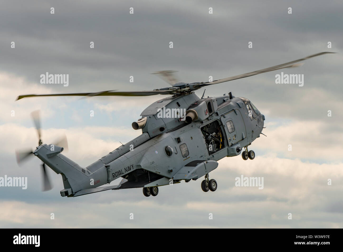 Merlin mk4 commando helicopter hi-res stock photography and images - Alamy