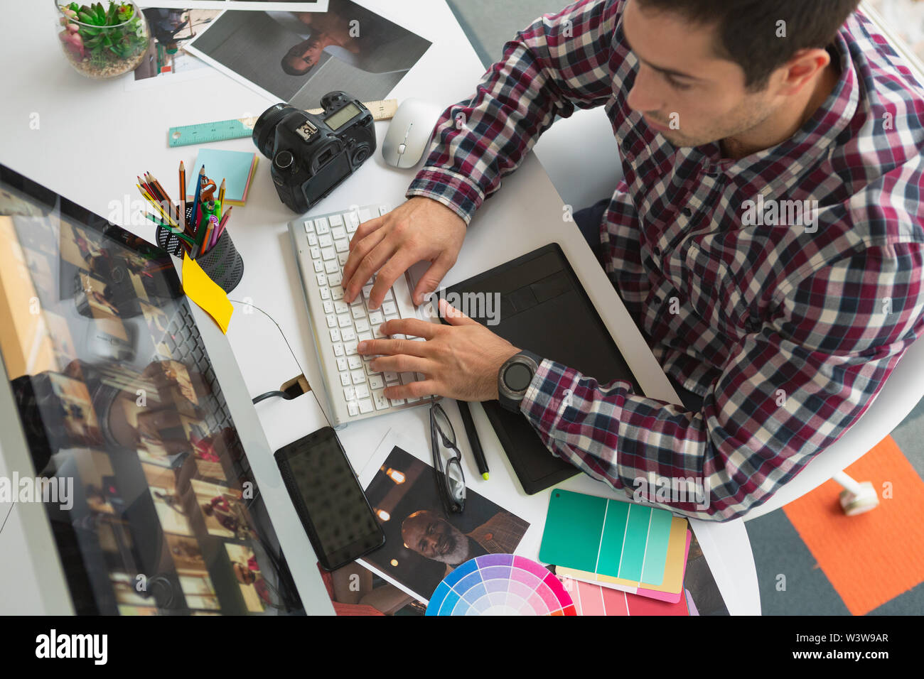 Black male designer hi-res stock photography and images - Alamy