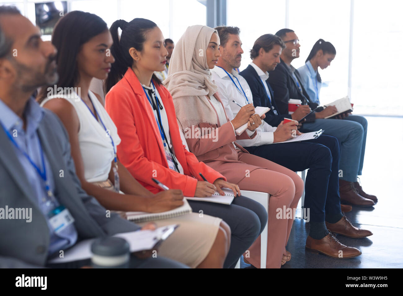 Young speaker and audience hi-res stock photography and images - Alamy