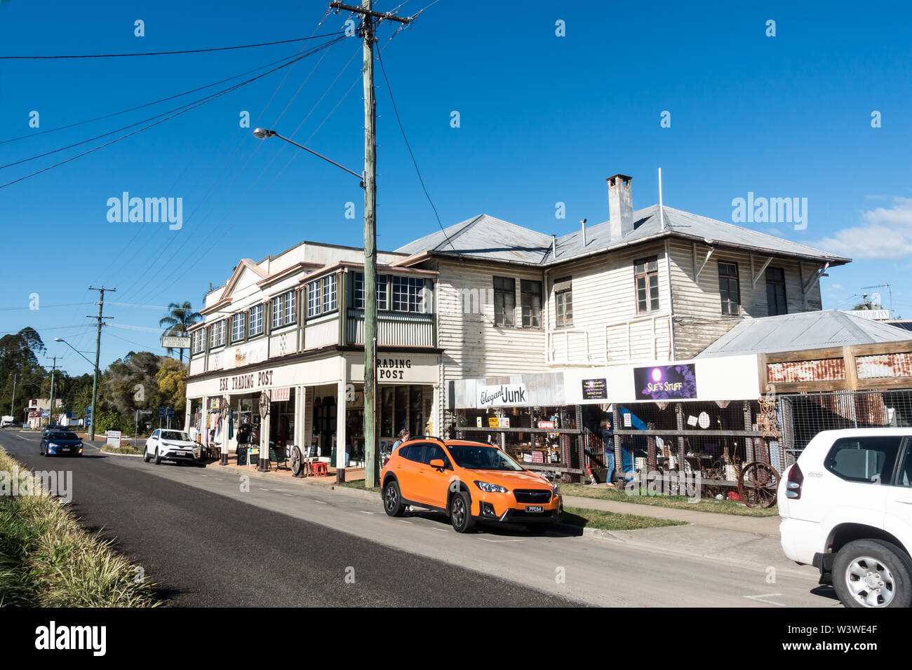 Buildings shops in main hi-res stock photography and images - Alamy