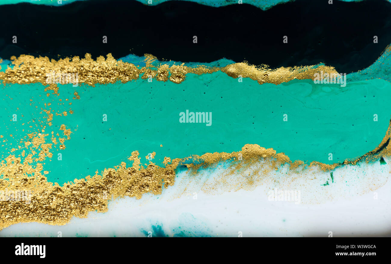 Green and gold glitter pattern. Golden powder liquid texture Stock ...
