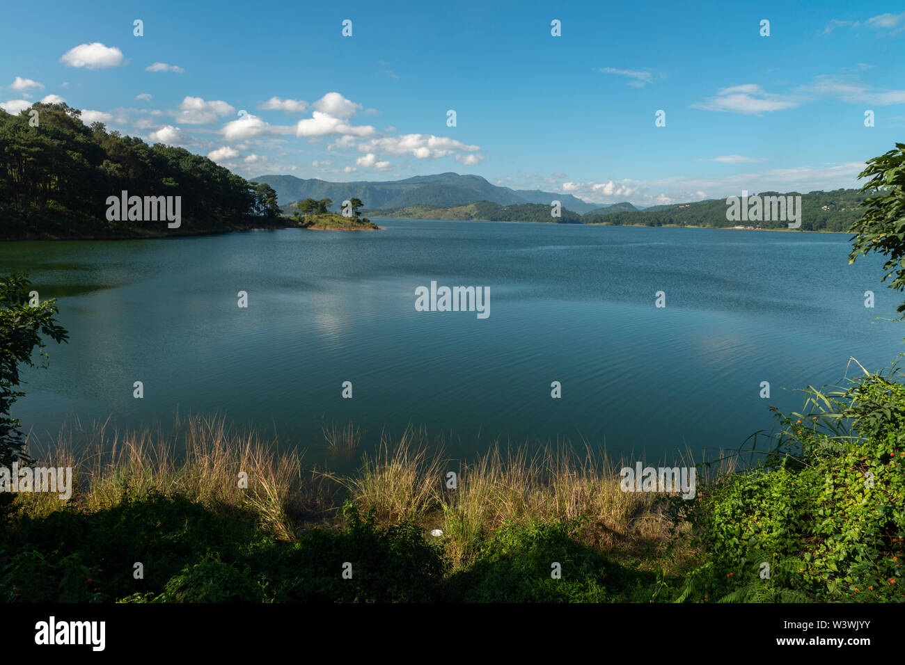 Umium lake hi-res stock photography and images - Alamy
