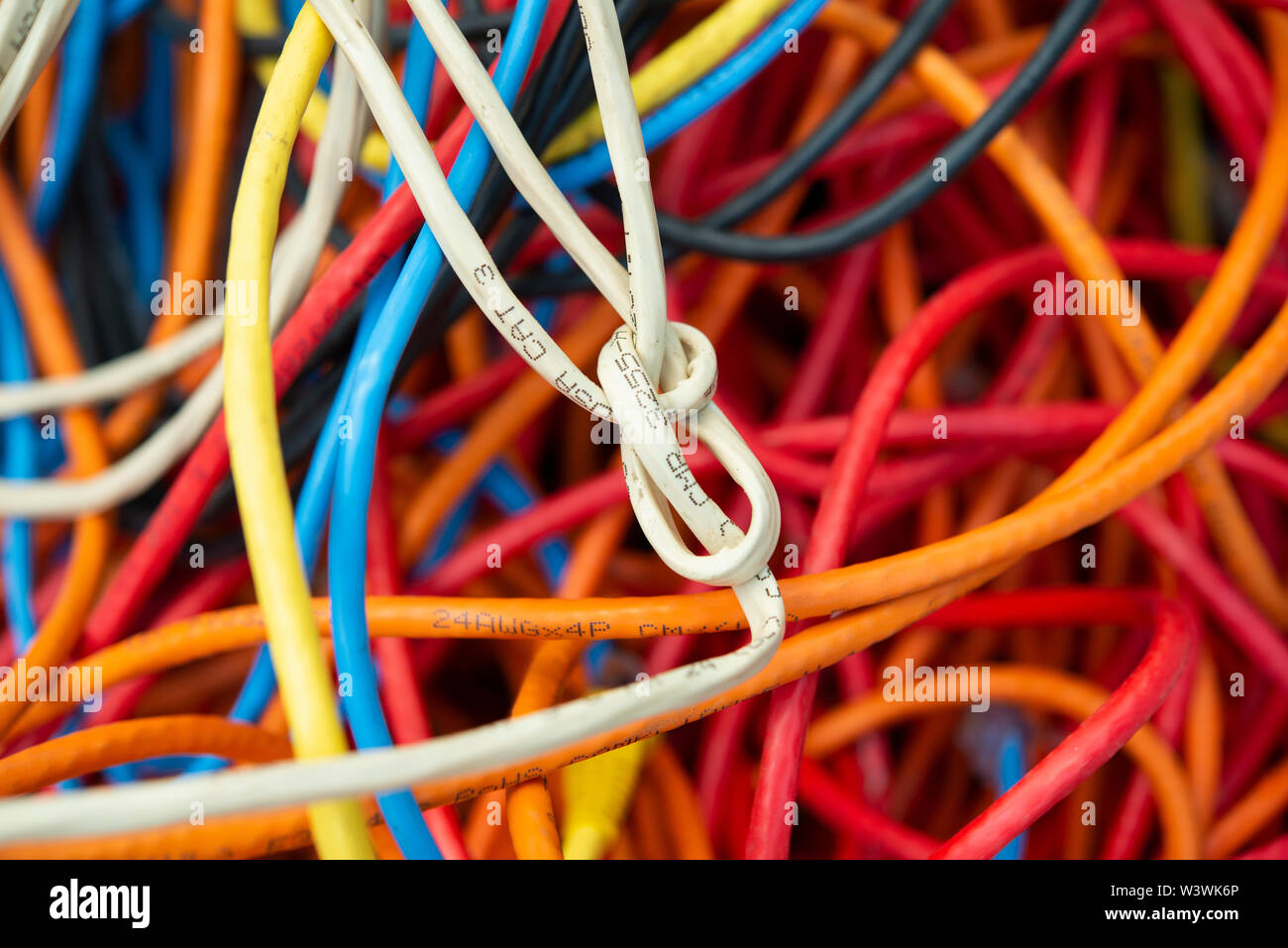 Tangled cables hi-res stock photography and images - Alamy