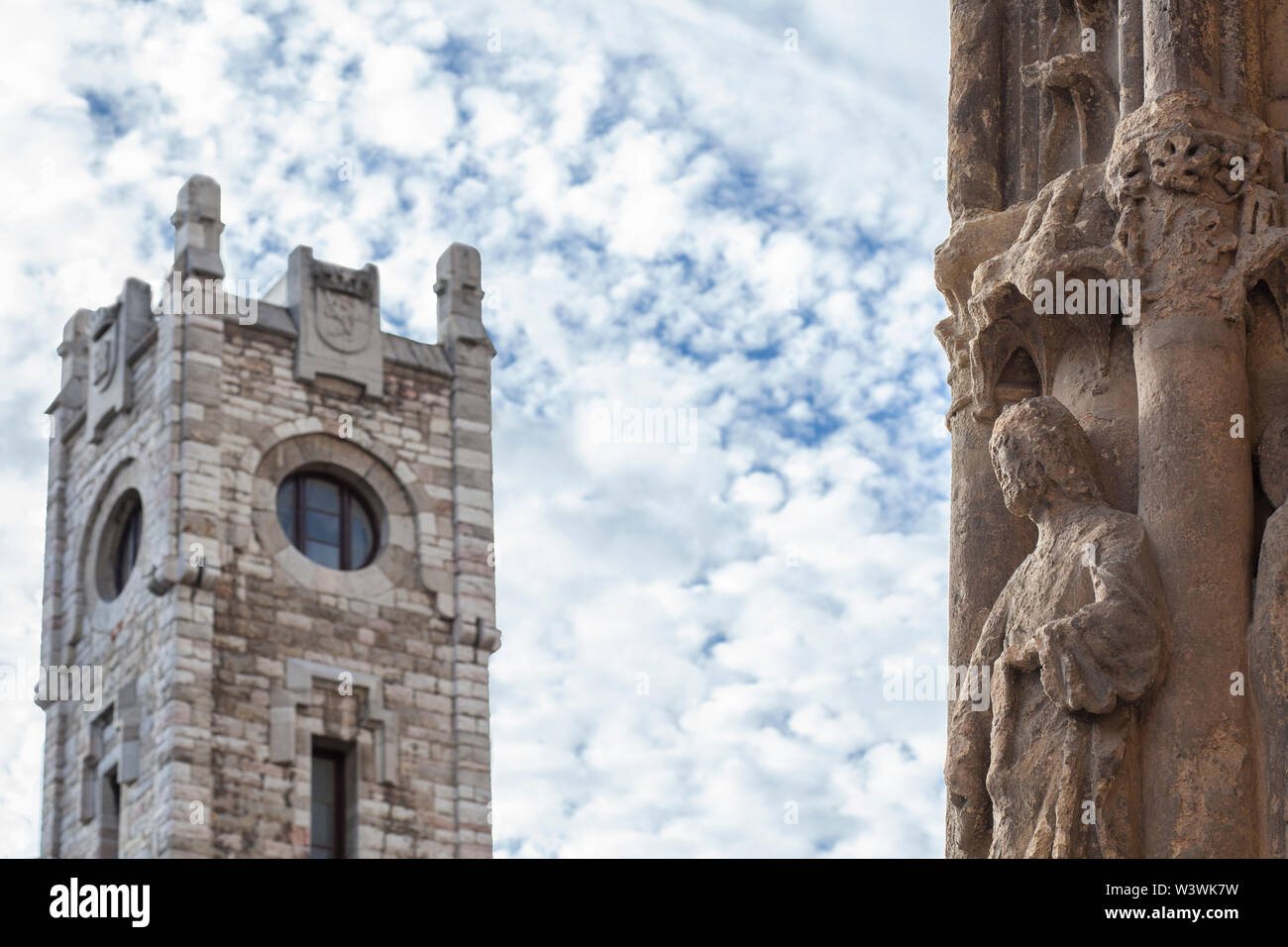 Leon Cathedral main facade, Spain. Archivolt sculpture and Correos ...
