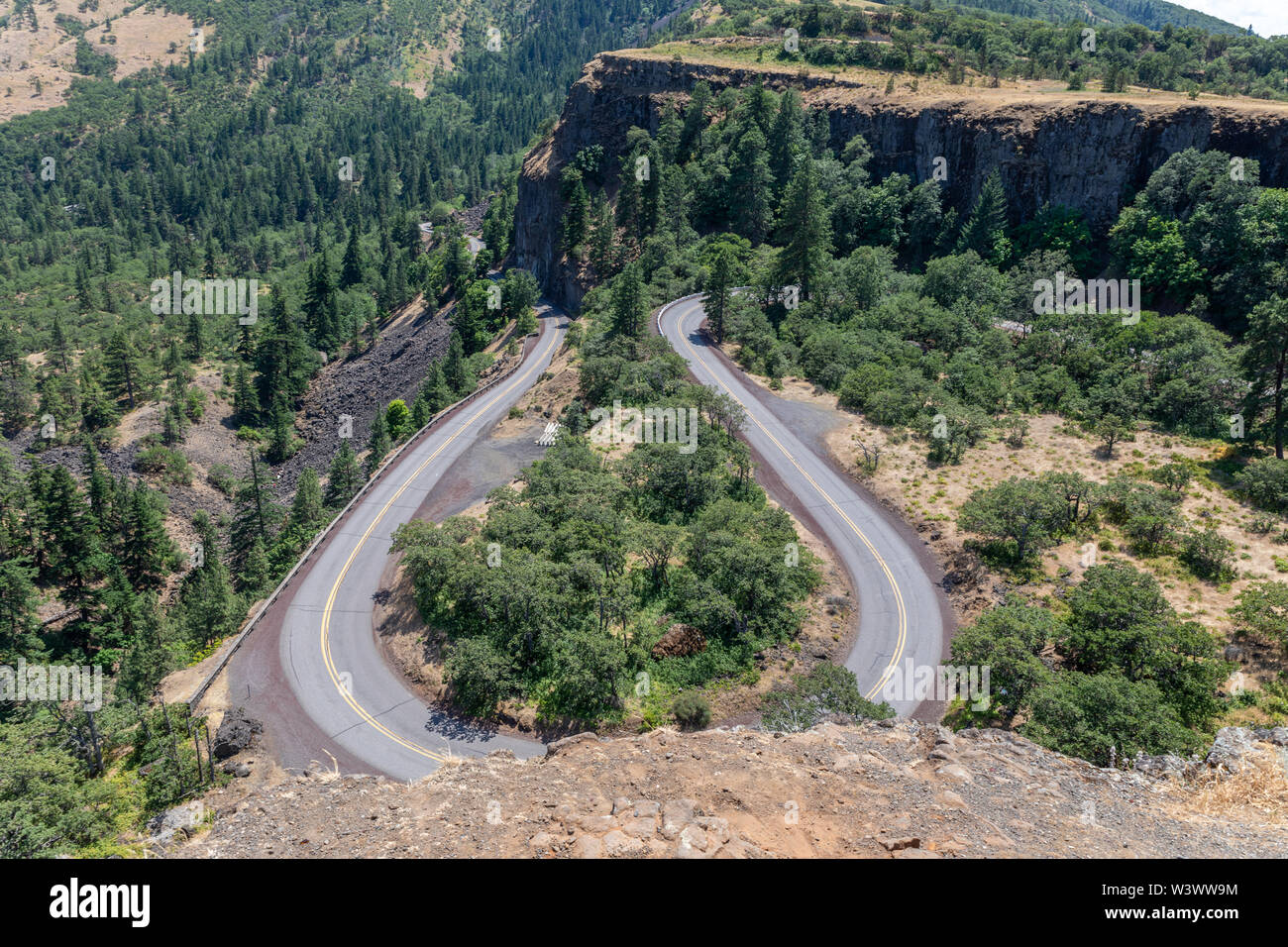 View from Rowena Crest Viewpoint, Old Columbia River Scenic Highway ...