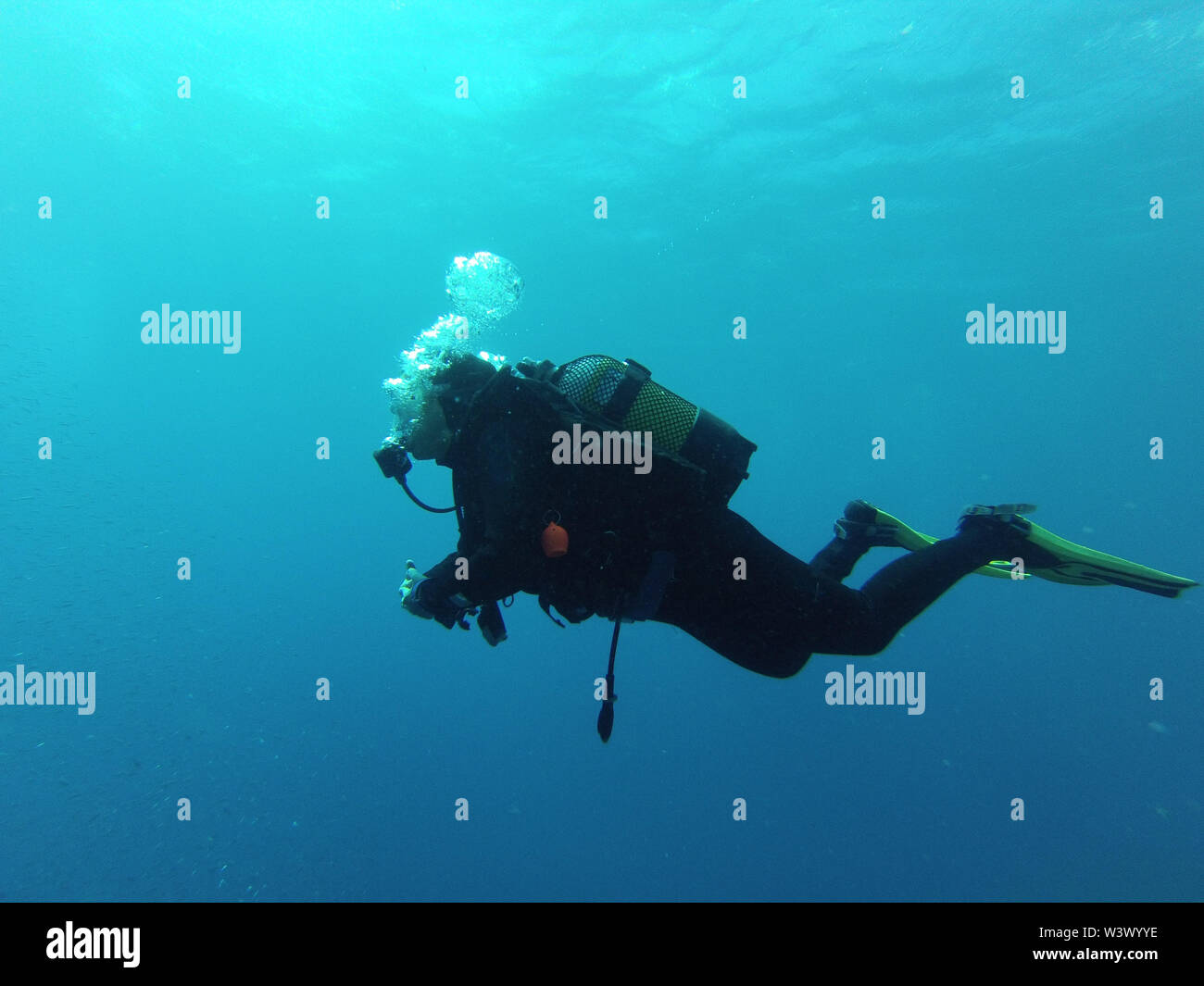 Lady scuba diver hi-res stock photography and images - Alamy