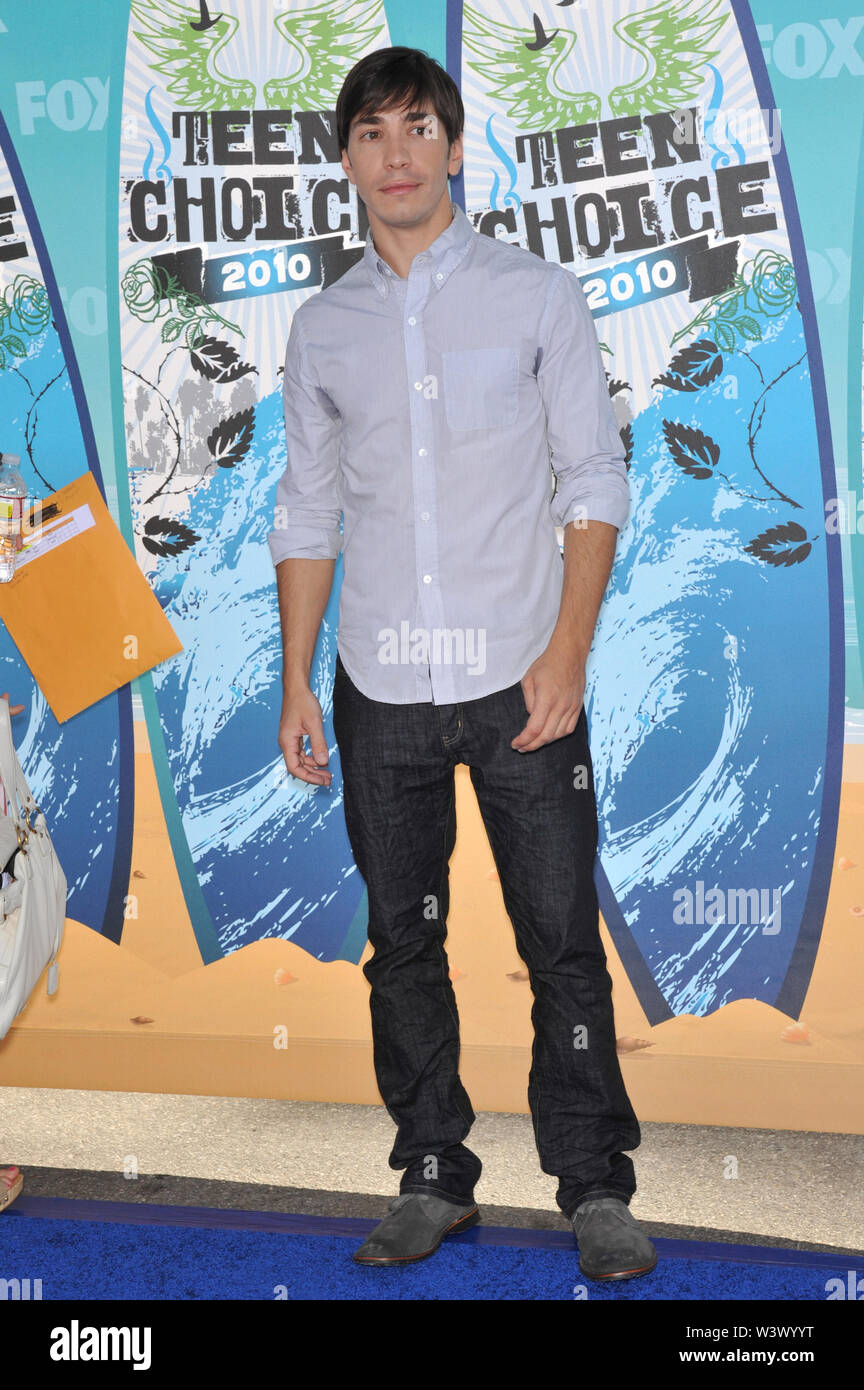 LOS ANGELES, CA. August 09, 2010: Justin Long at the 2010 Teen Choice ...