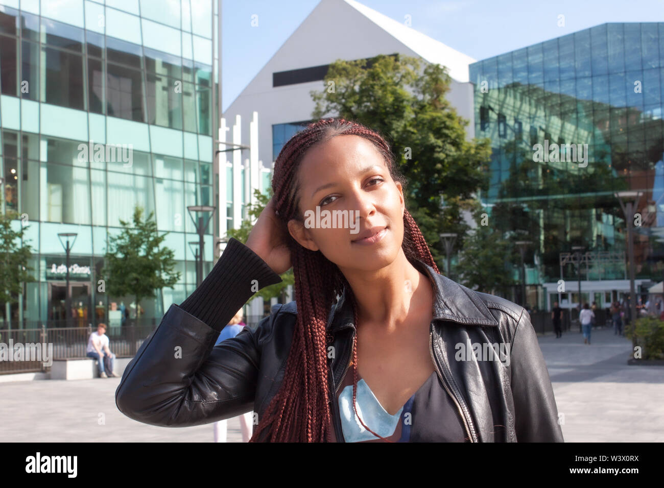 Brown hair mixed race ethnicity hi-res stock photography and images - Alamy
