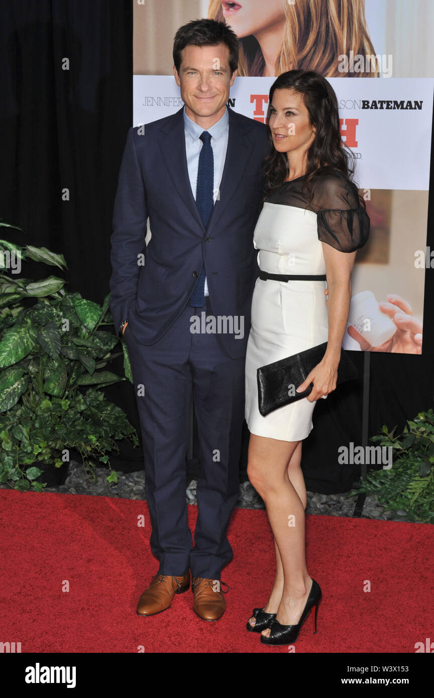 LOS ANGELES, CA. August 16, 2010: Jason Bateman & wife Amanda Anka at ...