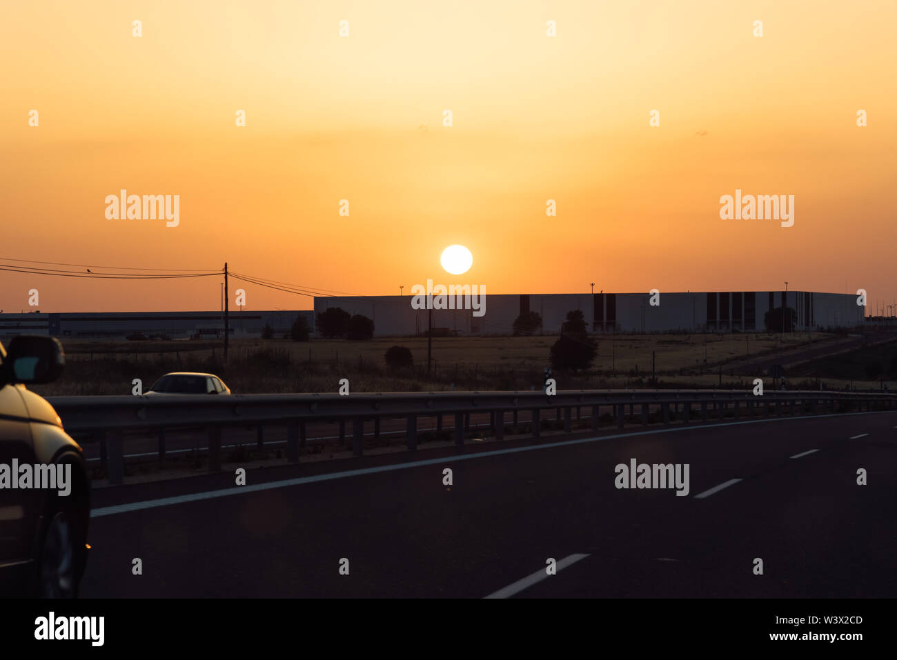 Car sun silhouette highway road hi-res stock photography and images - Alamy
