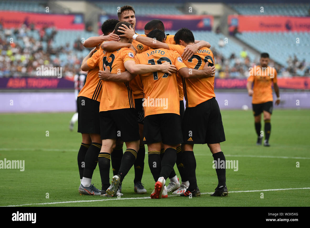 Players of Wolverhampton Wanderers F.C. of English League champions ...