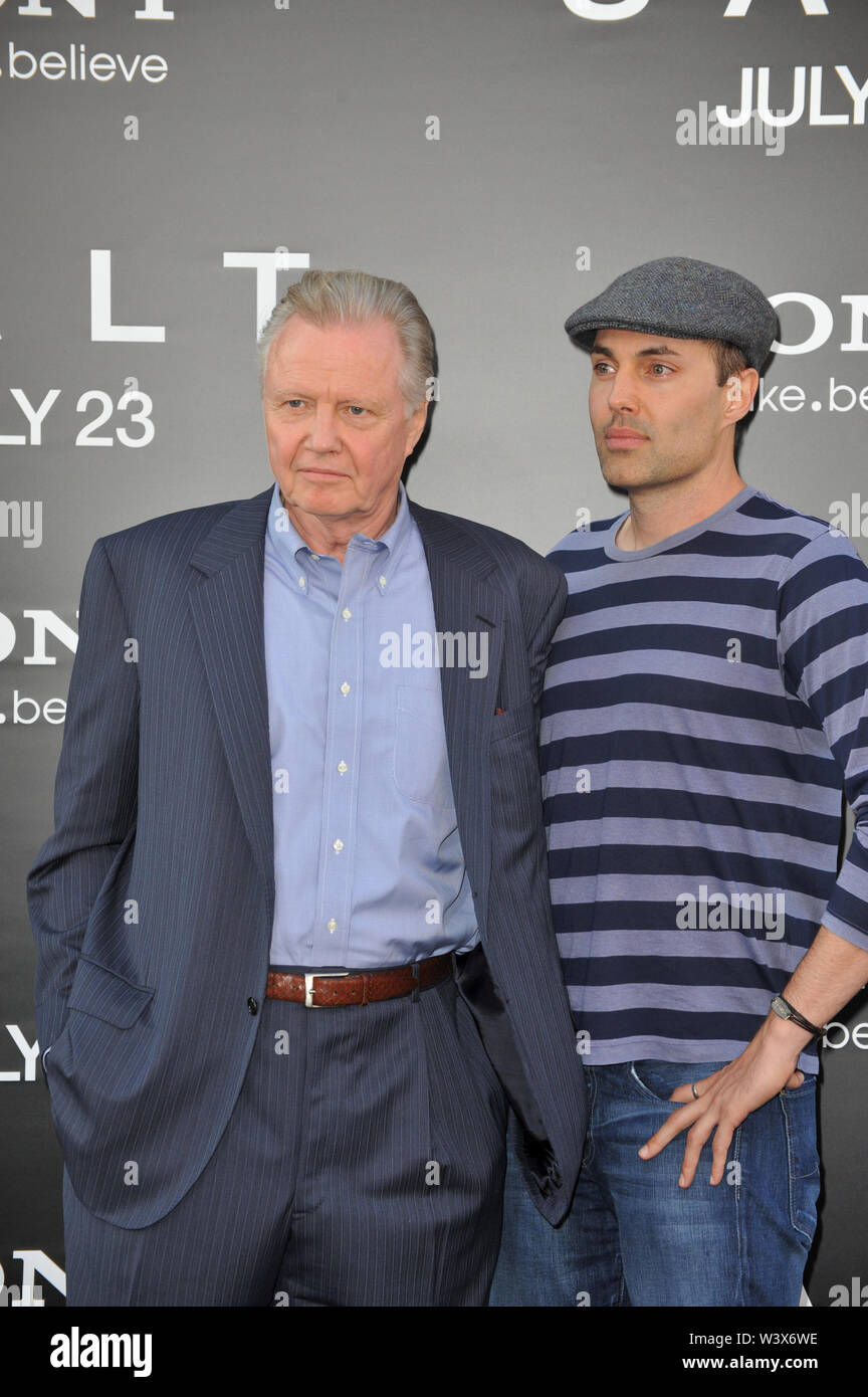 Jon voight and son james haven hi-res stock photography and images - Alamy