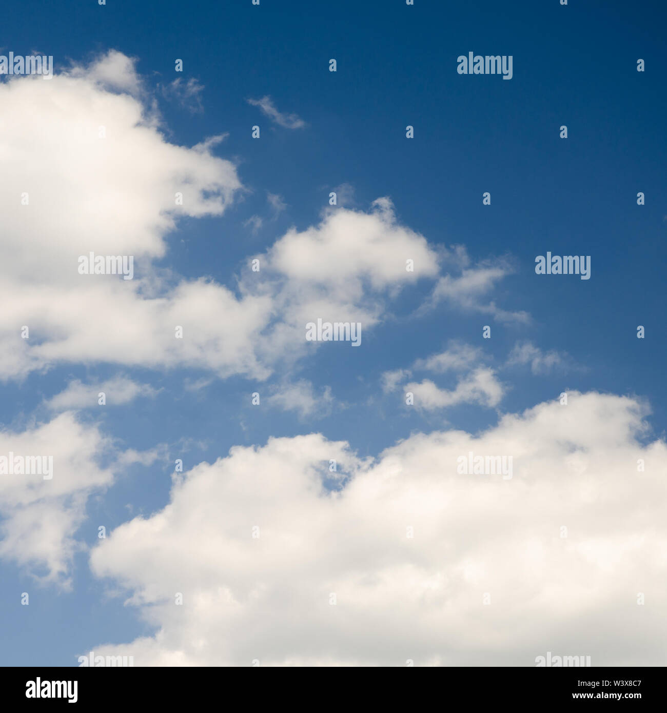 Simple blue sky hi-res stock photography and images - Alamy