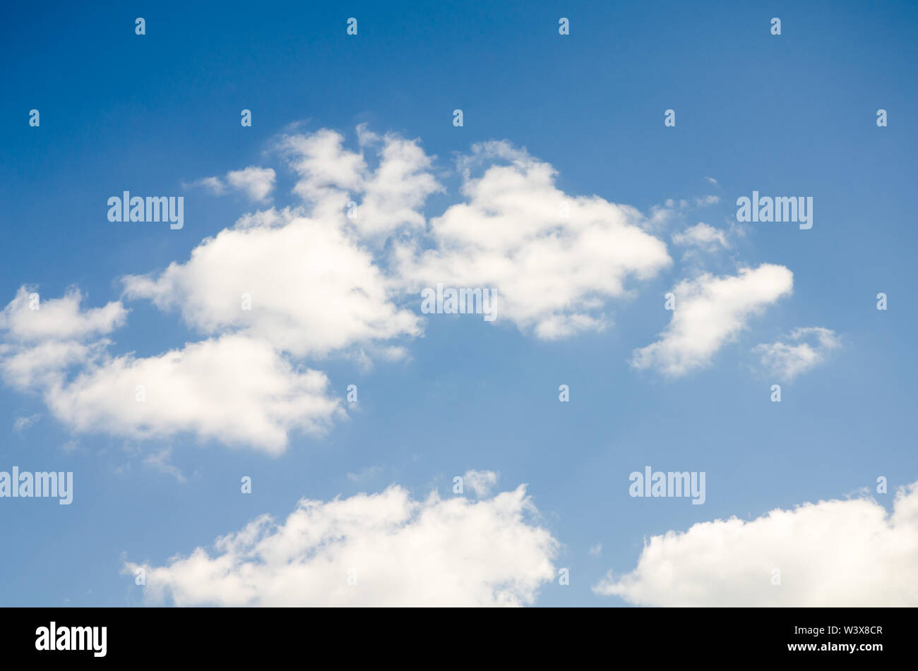 Simple clouds hi-res stock photography and images - Alamy
