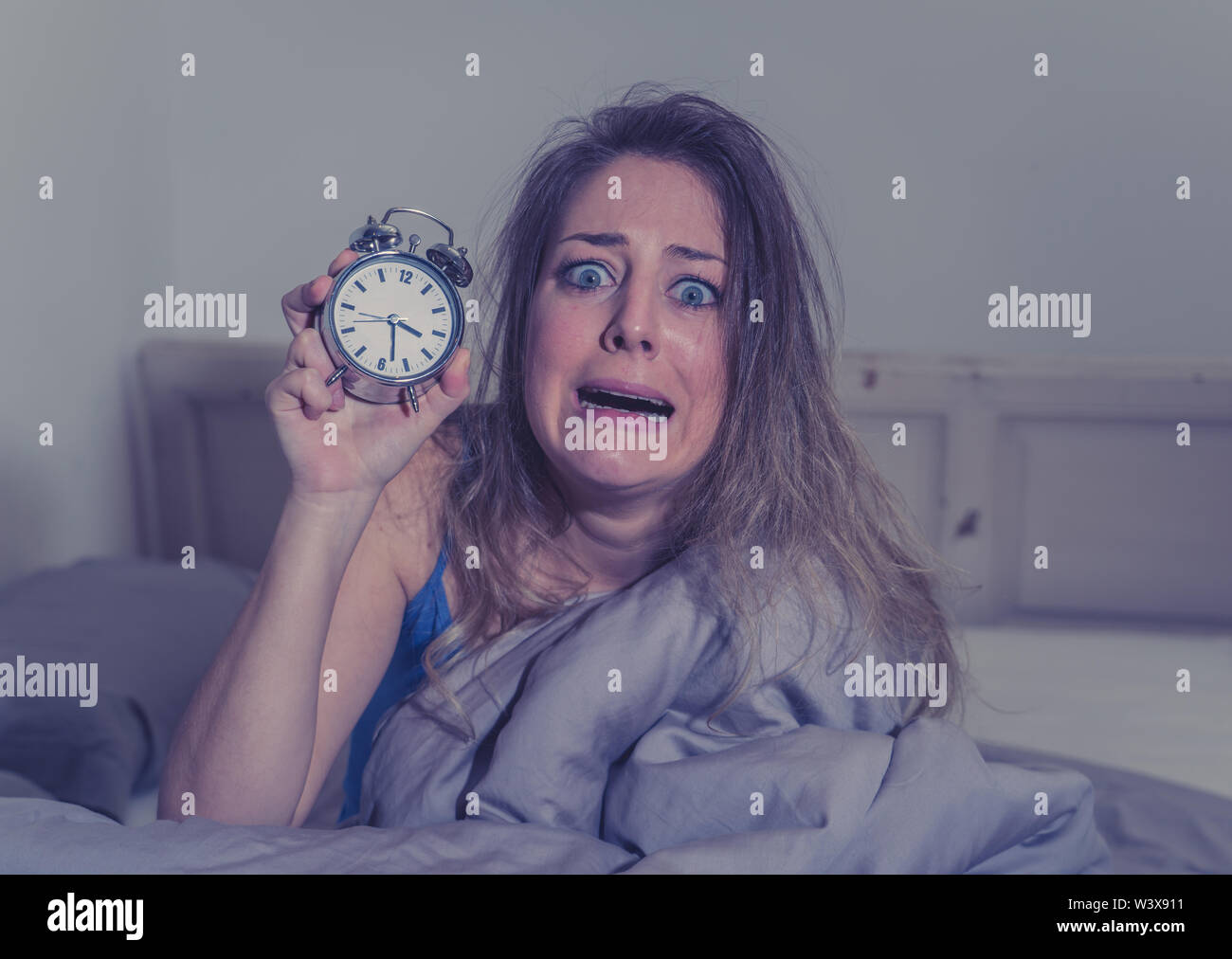 People are trying sleep hi-res stock photography and images - Alamy
